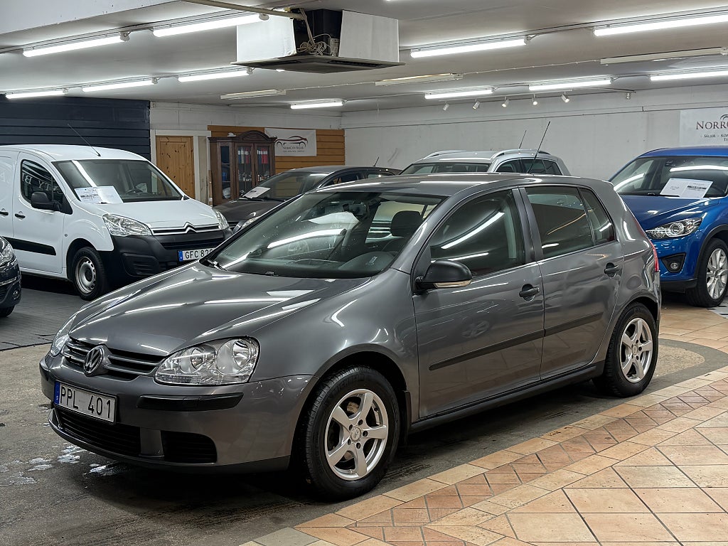 Volkswagen Golf 5-dörrar 1.6 Trendline / Nybesiktigad / Dr (PPL401) - Bytbil.com
