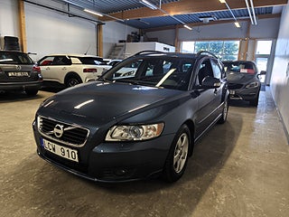 Volvo V50 D2 Momentum Euro 5 Dragkrok (LCW910) - Bytbil.com
