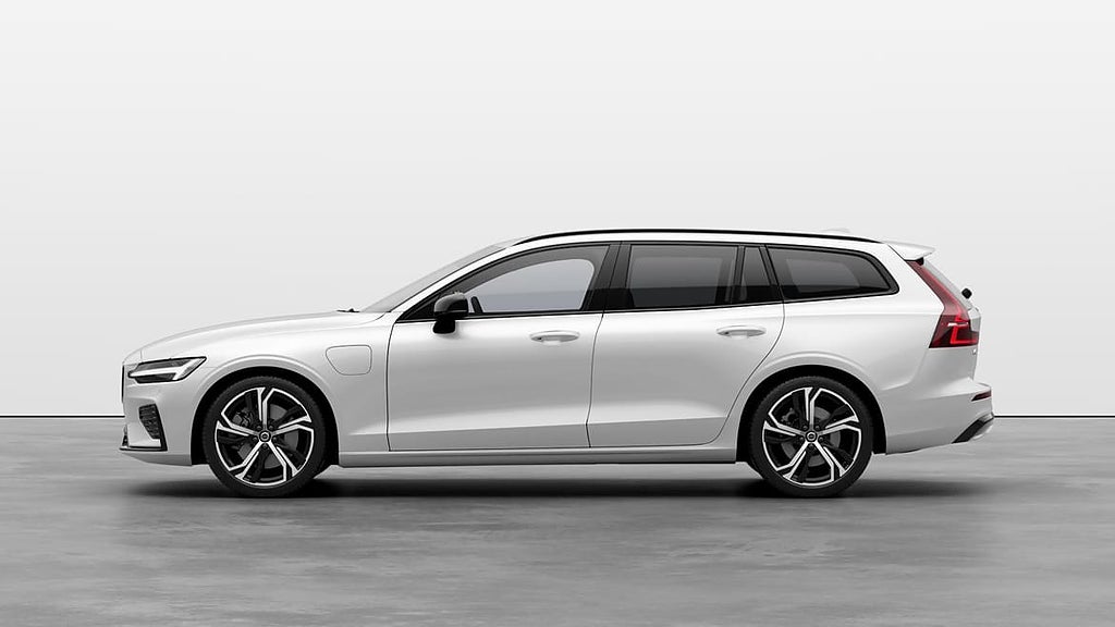 Volvo V60 Lagerbil - T6 Plus Dark Nordic Edition (SBK88S) - Bytbil.com