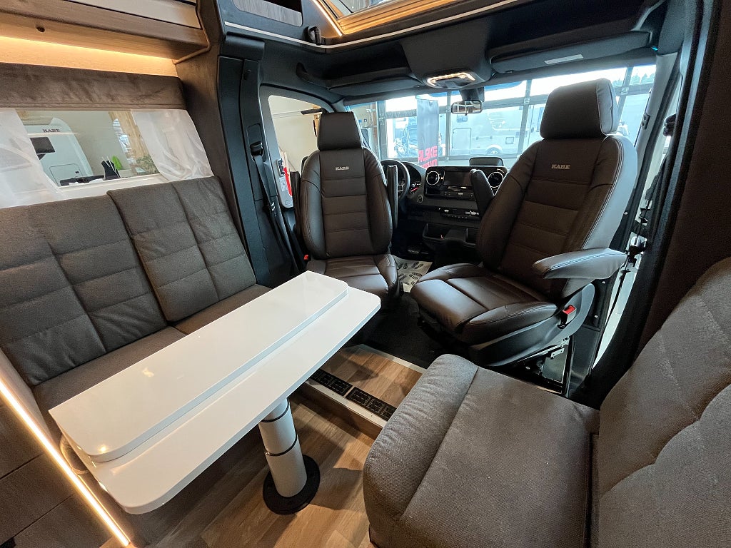 Kabe Kabe Novum 720 LGB Compact / B-körkort / ALDE / Mercedes