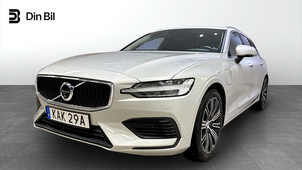 Volvo V60 T6 RECHARGE AWD 2.0 360 hk Momentum (KAK29A) - Bytbil.com