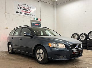 Volvo V50 D2 Momentum Dragkrok (-) - Bytbil.com