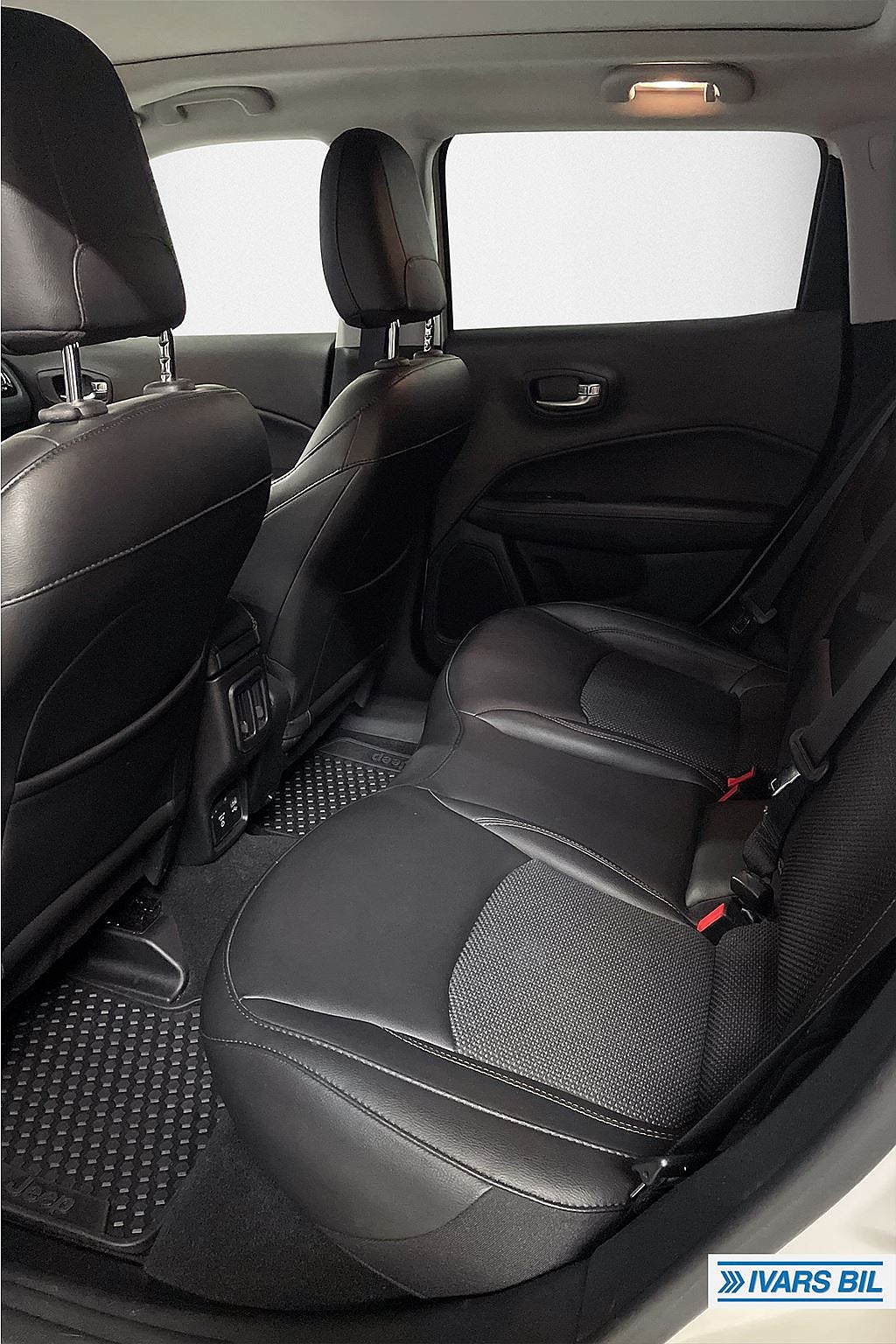 Jeep Compass 2.0 Limited Automat 4WD 170 hk – Ivars Bil – Rätt bil på rätt sätt