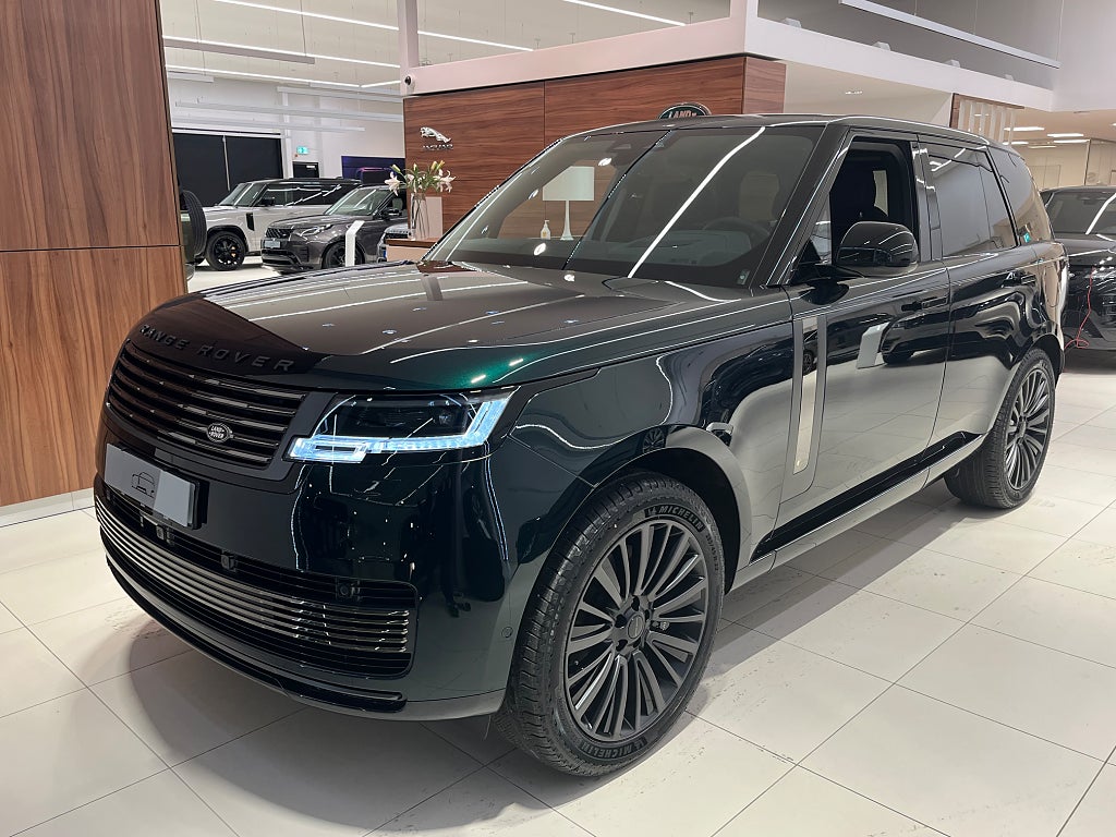 Land Rover Range Rover P550e SV *Omgående leverans* (MRF75X) - Bytbil.com