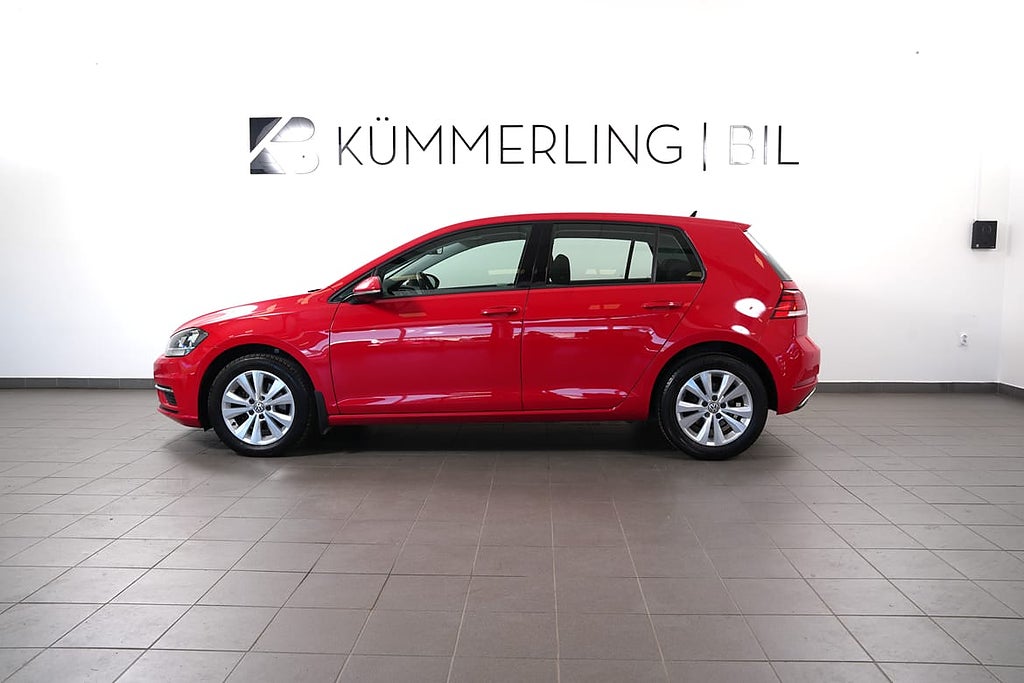 Volkswagen Golf 5-dörrar 1.6 TDI DPF SCR PDC/CARPLAY/FRON. (MND10F ...