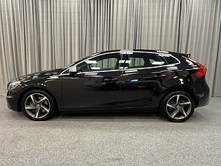 Volvo V40 D3 150HK R-Design Aut Dieselv/Kamrem Bytt/2 Bruk (ADT460 ...