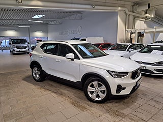 Volvo XC40 T2 Core Helläder Navi VOC (SZE30J) - Bytbil.com