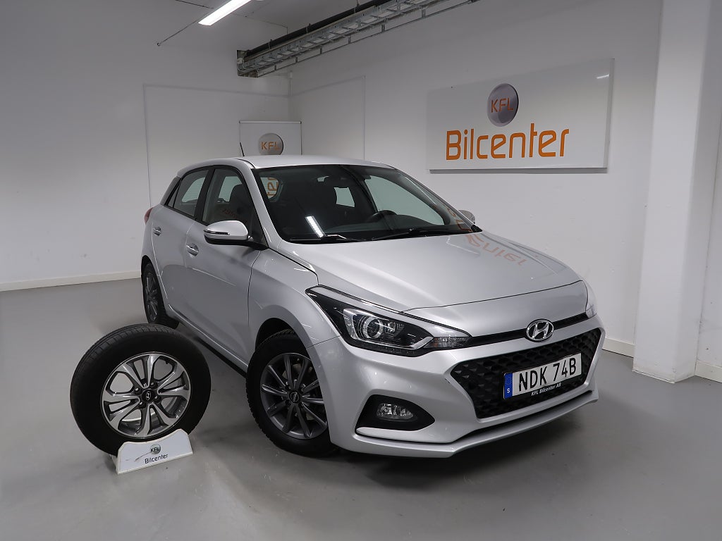 Hyundai i20 *KFL 10 år 2,99%* 1.0 Trend V-Däck ingår Kamer (NDK74B ...
