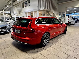 Volvo V60 Recharge T6 II 350hk AWD Geartronic Core Bright (ZBT712 ...