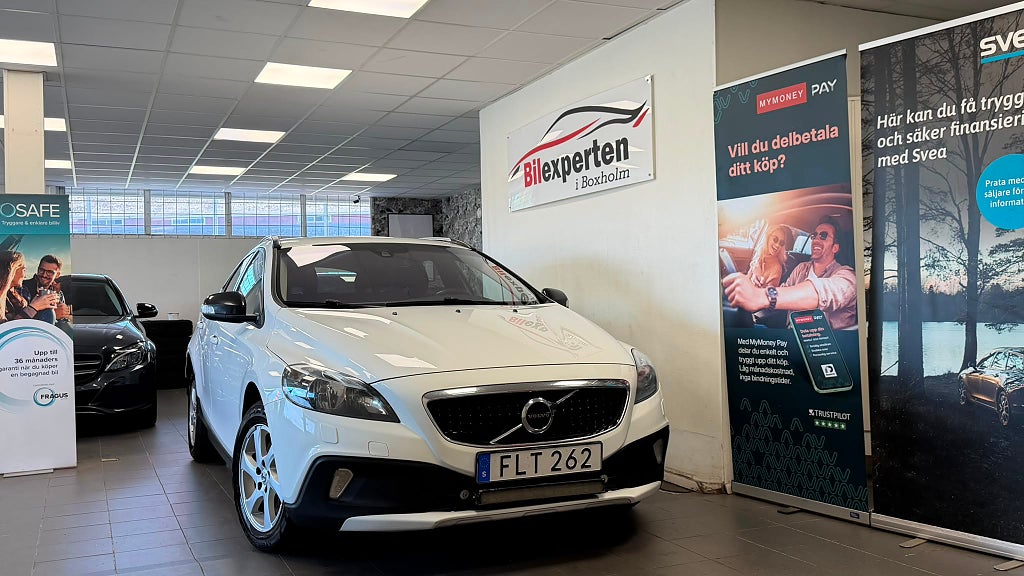 Volvo V40 Cross Country D3 Kinetic Euro 6|Kamrem bytt|3,45 (FLT262 ...