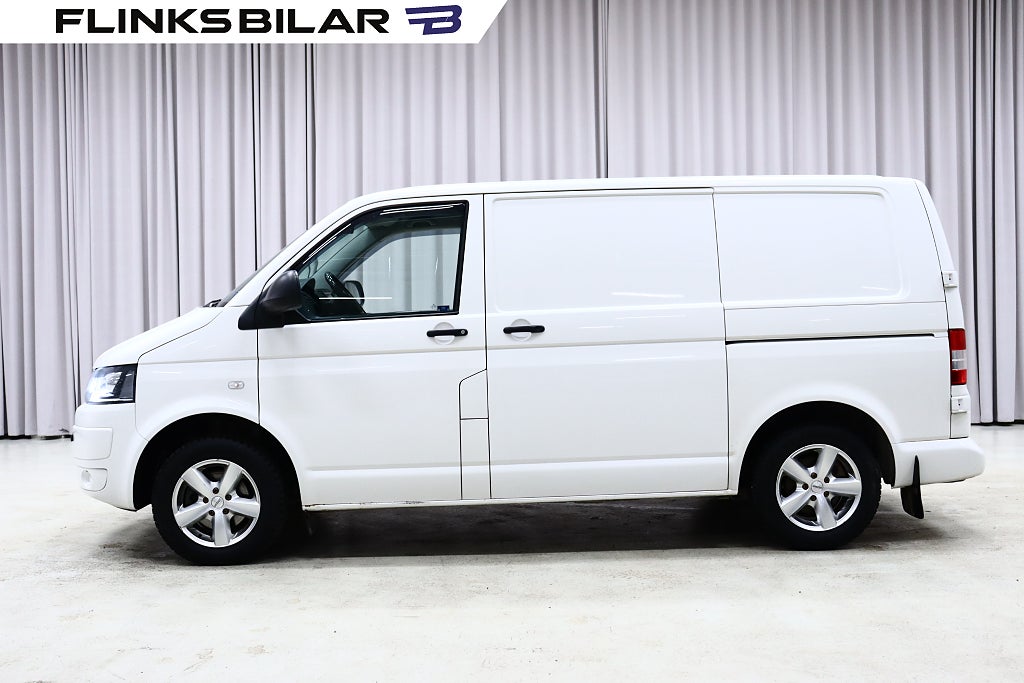 Volkswagen Transporter DSG 140HK Inredd|Nedlackad|LED|Drag (CUY855 ...