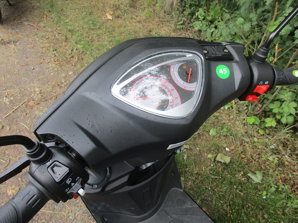 Motocr Comet SP 25 Klass 2 25km/h och Klass 1 45 km/h (-) - Bytbil.com