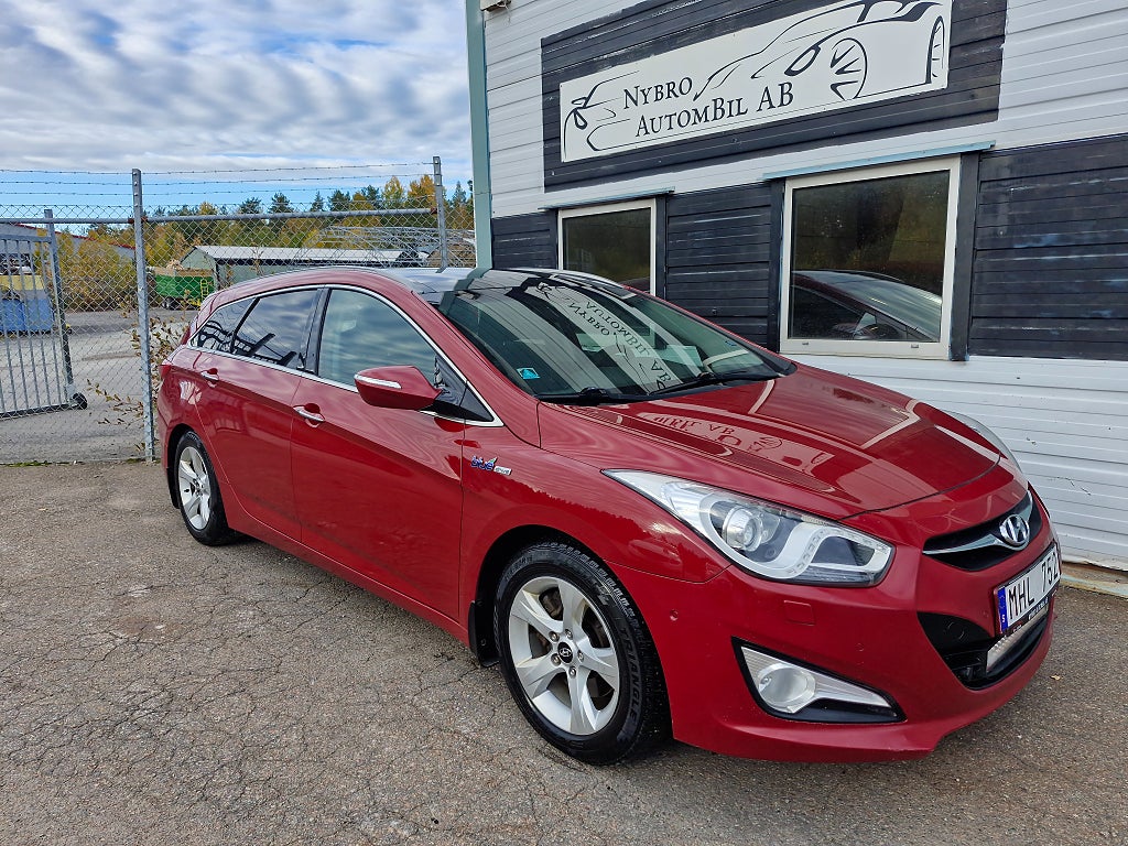 Hyundai i40 cw 1.7 CRDi Business Euro 5&En Ägare&Taklucka& (MHL752 ...