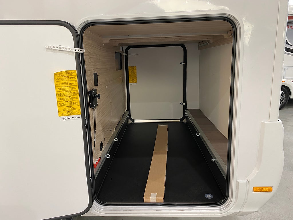 Adria Adria Compact Plus DL / Automat / 3500kg / Stort garage