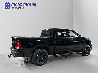 Dodge RAM 1500 V8 HEMI 4x4 Classic Night Bakflip Ledramp (-) - Bytbil.com